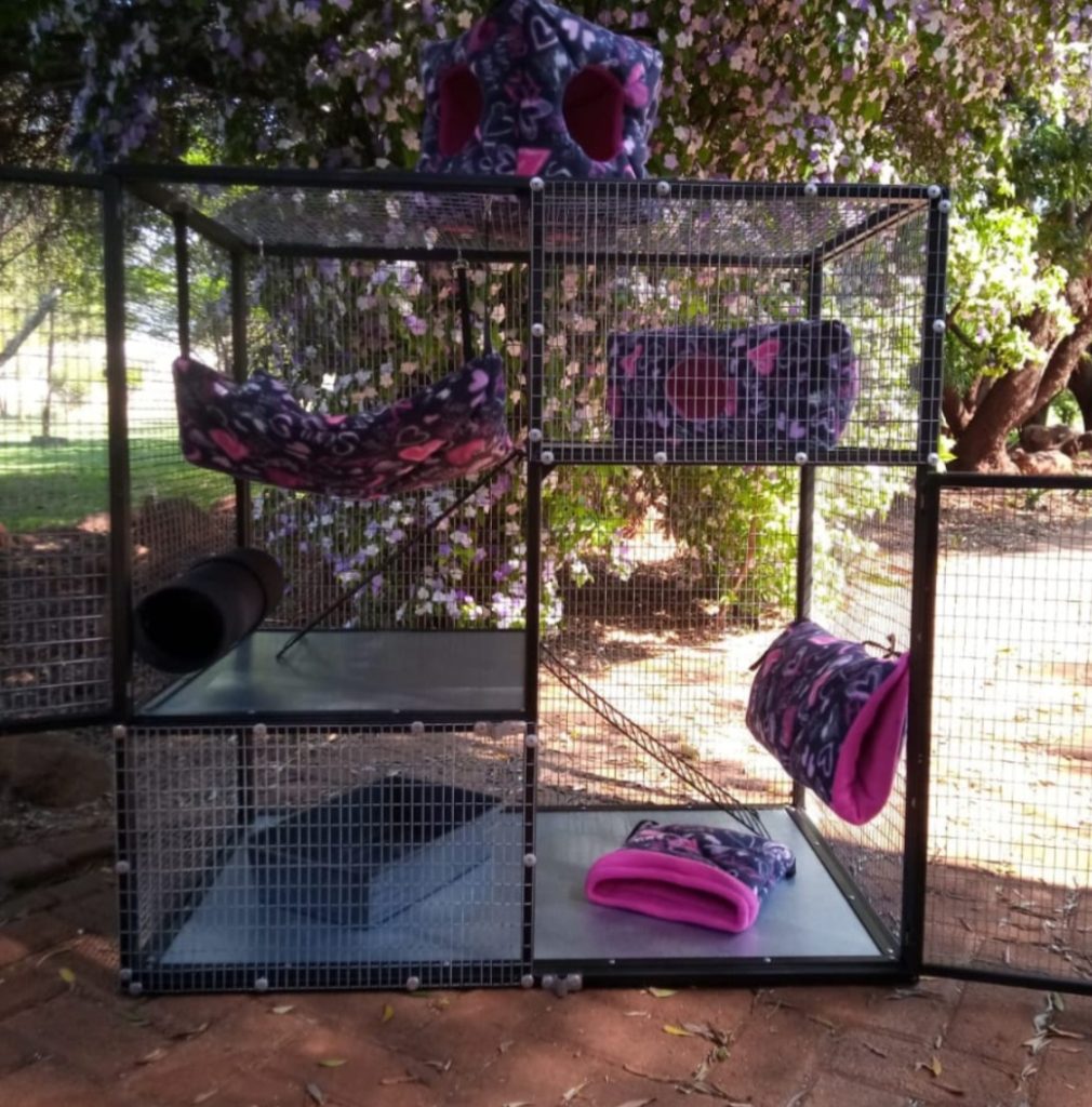 Mesh Cage Only with wheels 1MX1MX60 powered coated – Chinchilla Heaven